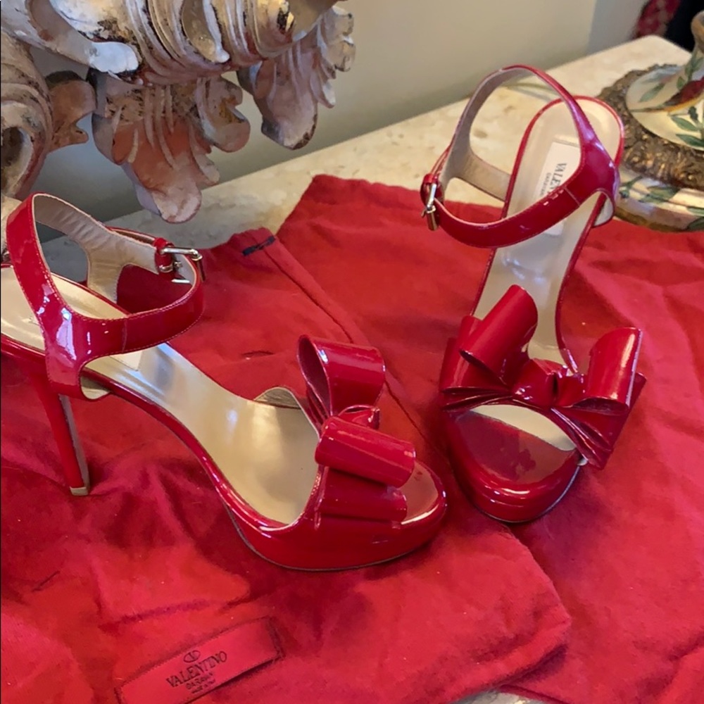 Valentino Red Patent Platform Sandals - Gem